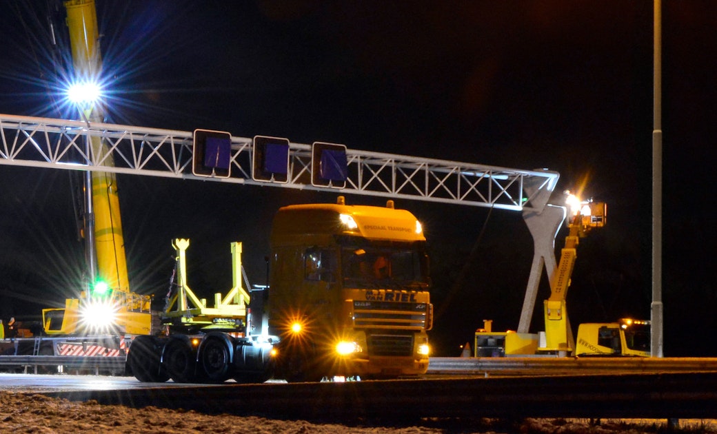 A15: aflsuitingen afrit 14 Rozenburg-Centrum