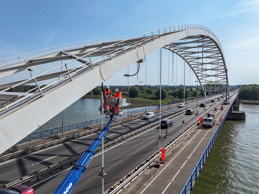 Werkzaamheden Merwedebrug verlopen volgens schema