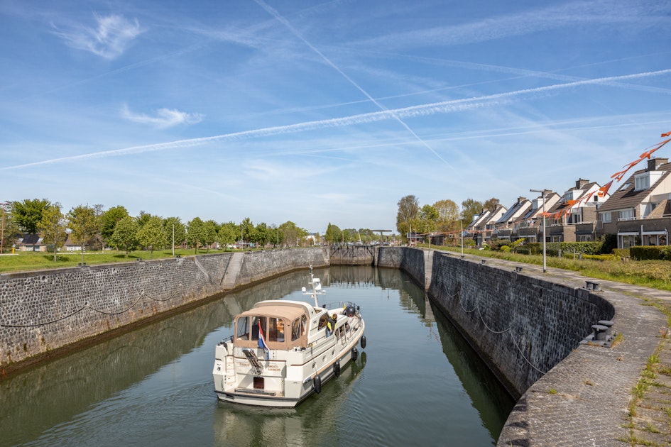 Merwedekanaal tussen Zuidersluis en Koninginnensluis gestremd