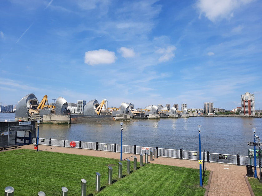 'Dyke Builder' presented to Andy Batchelor of the Environment Agency